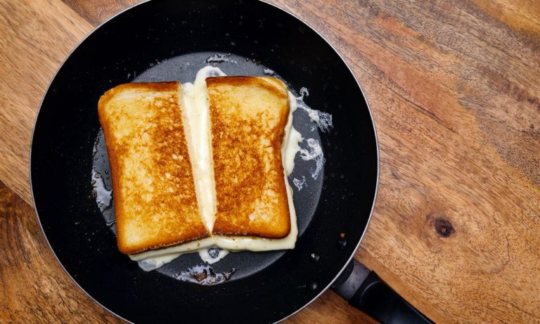 YOU'LL WANT THIS FRUIT CHILI SAUCE ON EVERYTHING - SPUD.ca