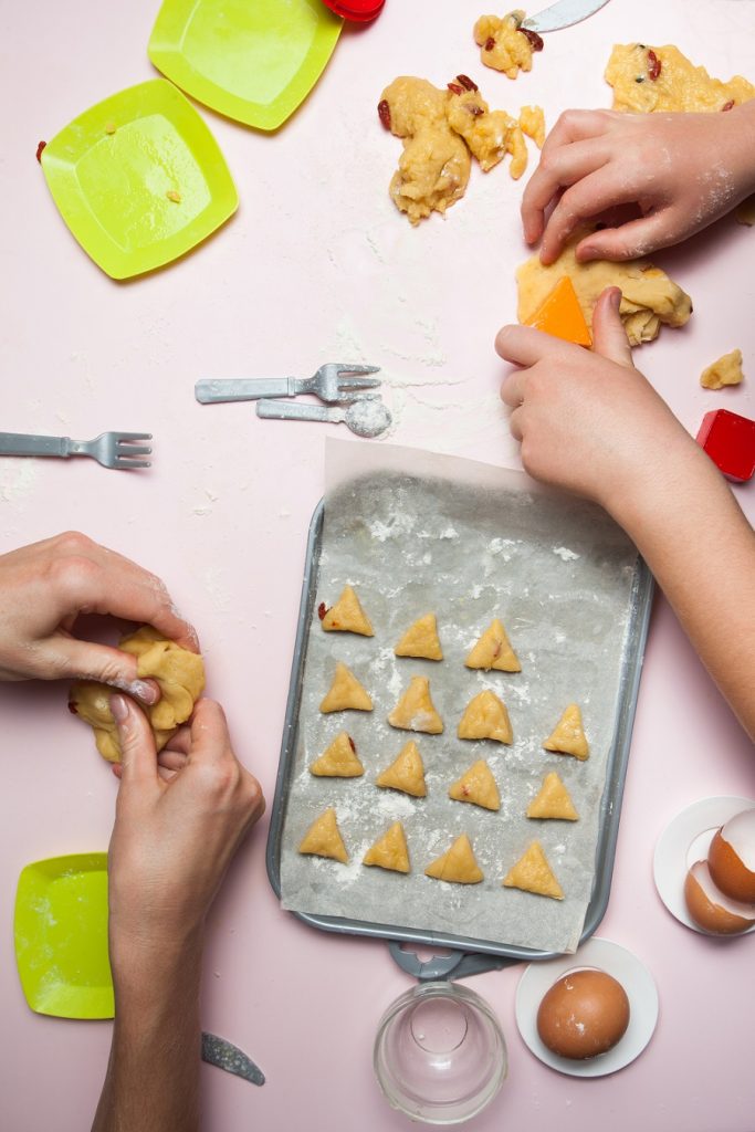 5 Steps To Getting Your Kids Involved In Meal Prep - SPUD.ca