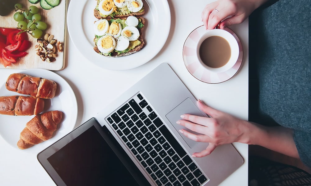 Munching Mindfully: How You Can Start Mindful Eating Today