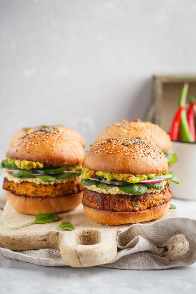 5 Veggie Burger Recipes To Stuff Your Face - SPUD.ca